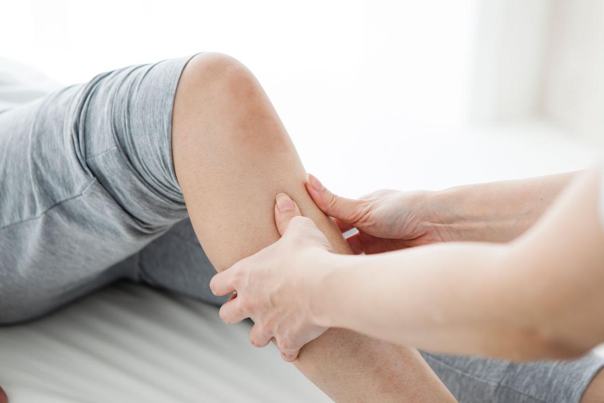 Rusteloze benen tijdens zwangerschap: oorzaken en tips | WIJ.nl