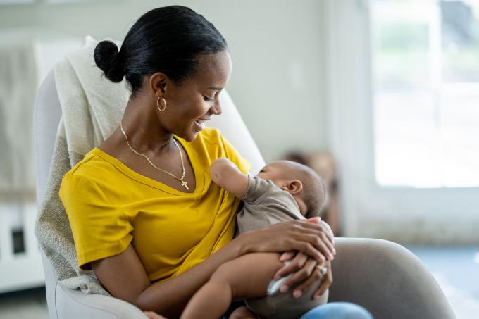 5 tips om borstvoeding op gang te brengen | WIJ.nl